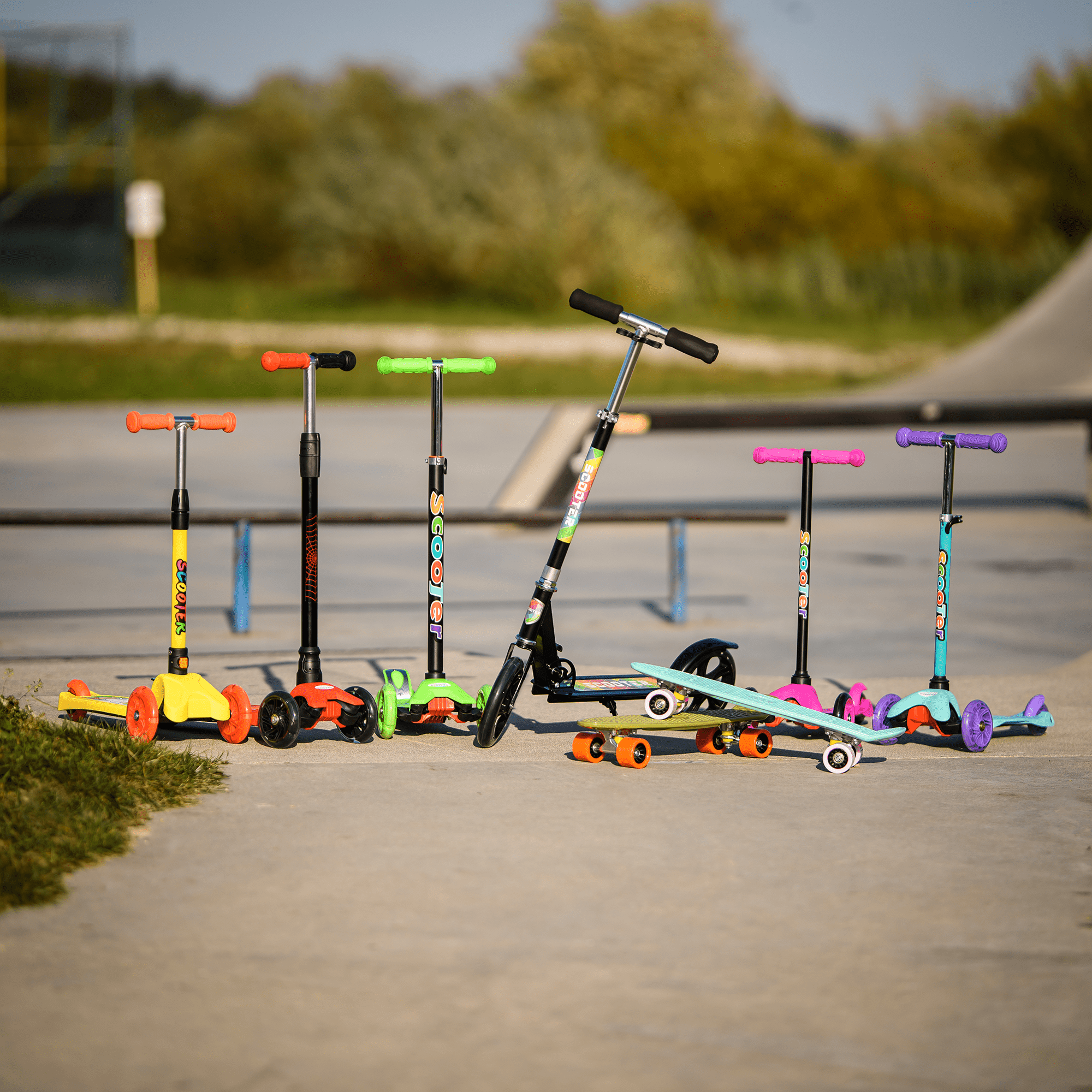 Gyerek roller Vaola Typ2, LED kerék, fekete/piros | Kondela.hu